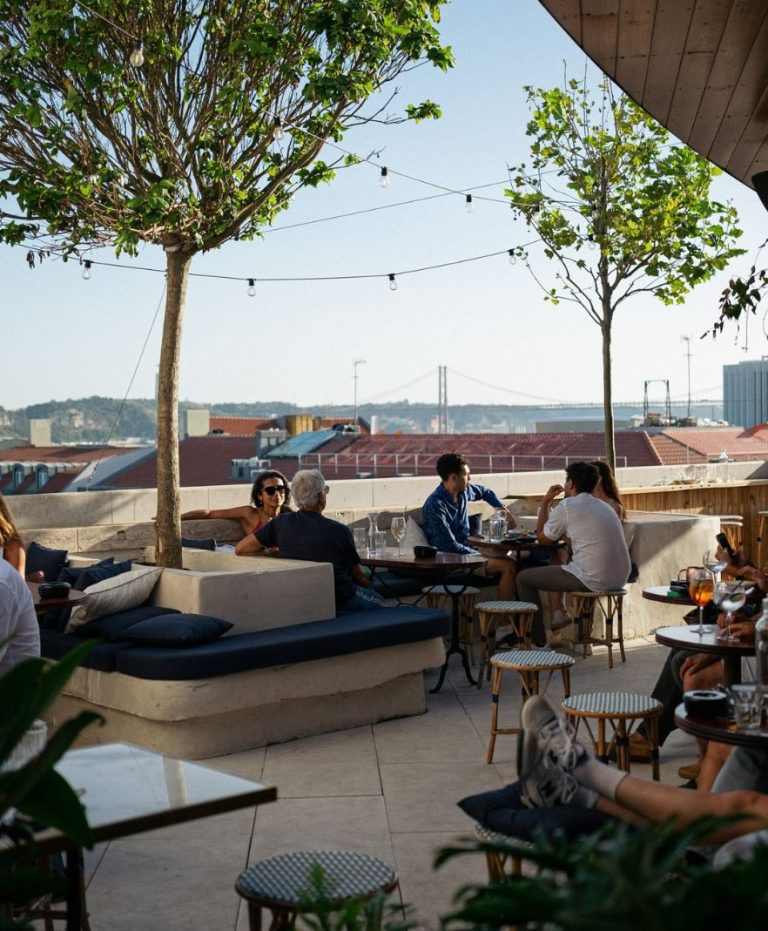 Javá Rooftop Lisbon’s best rooftop – Going 2 Portugal!